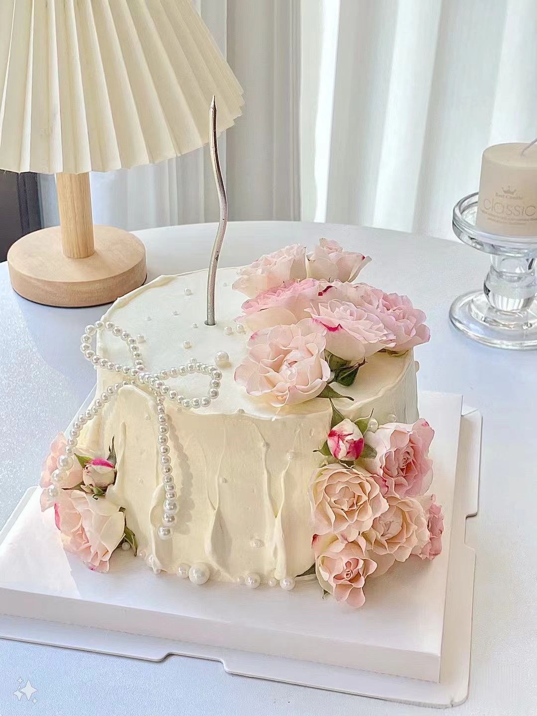 How Handmade Flower Cakes Are Created – A Delightful Art - De Taste ...